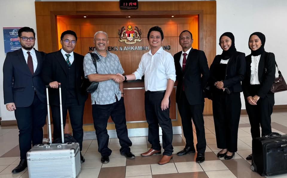 Bergaduh macam naga, lepas tu minum teh bersama | Afyan.com